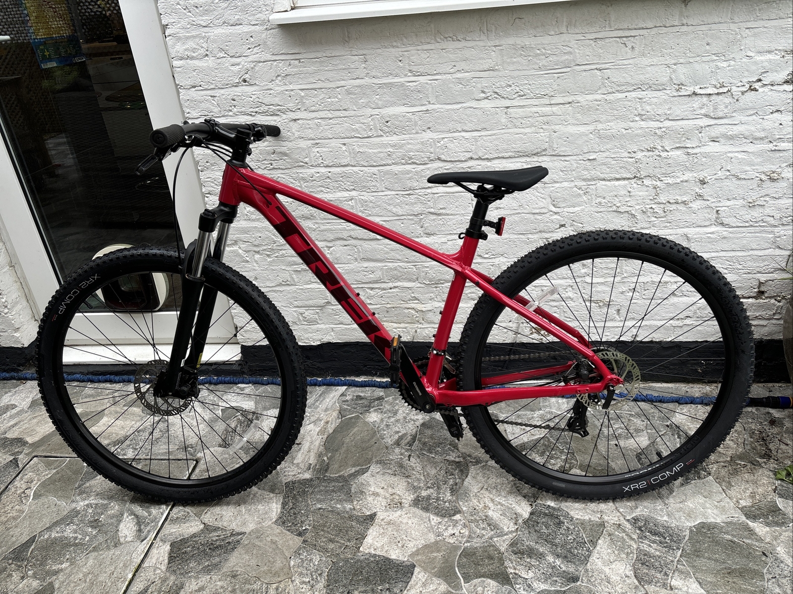 Trek Marlin 4 Gen 2 Hardtail Mountain Bike Size M/L