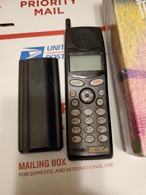 Vintage United States U.S. Cellular Audiovox MVX 470 Cellular Phone ...