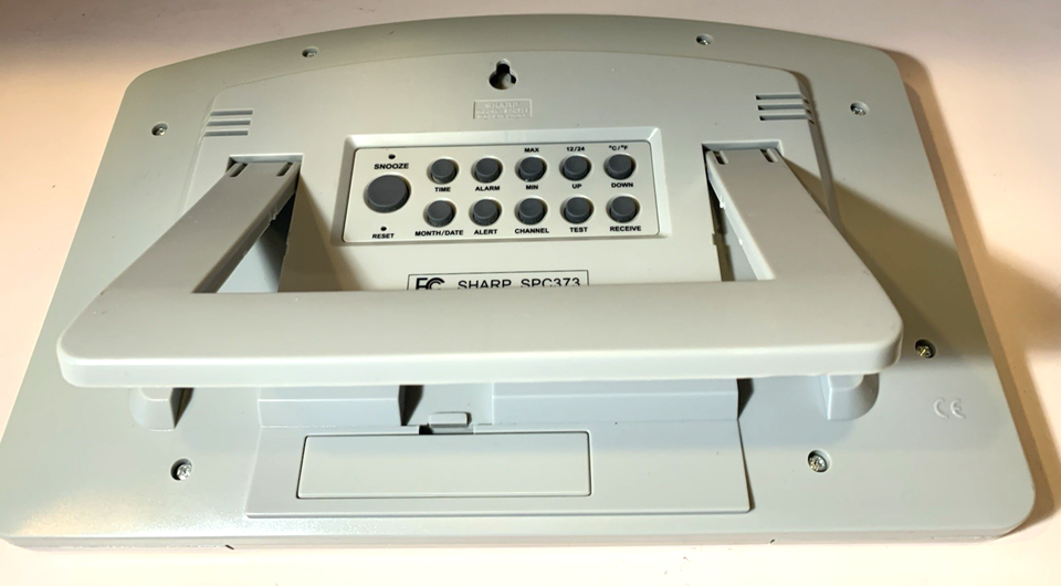 VINTAGE HARD TO FIND SHARP WIRELESS THERMO ATOMIC CLOCK Model SPC373 ...