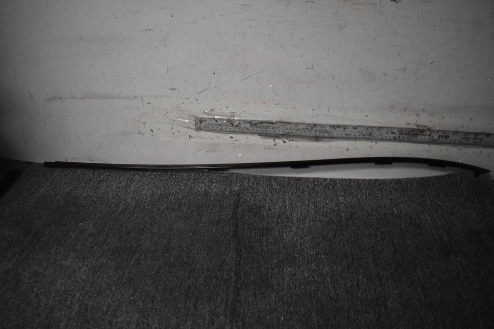 2018-2020 GMC YUKON XL SLT REAR RIGHT SIDE WINDOW MOLDING TRIM FACTORY ...