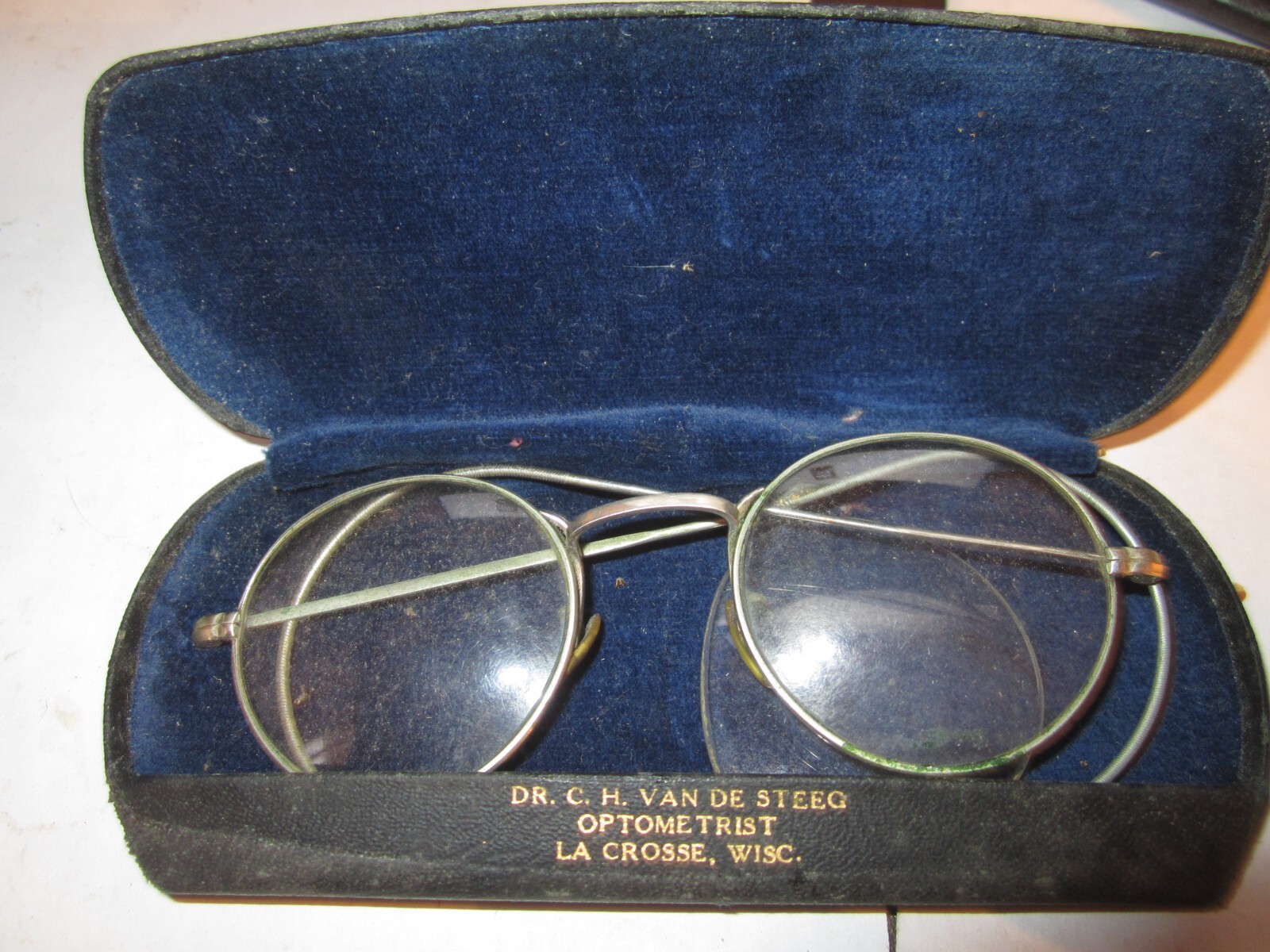 Antique Wire Rimmed Eyeglasses With HARD Plastic FELT… - Gem