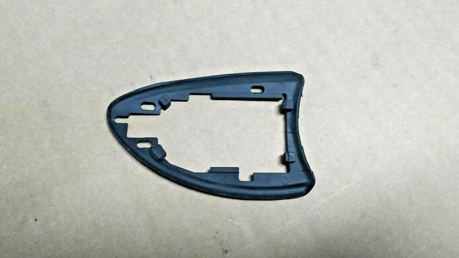 BMW X5 E53 lock cylinder base right 51218243632 genuine @NEW@ 3.0 4.8is ...