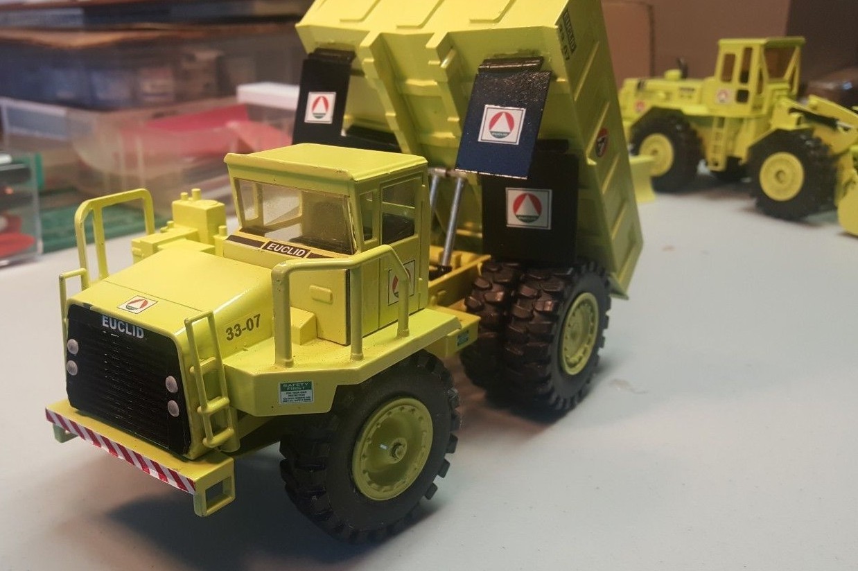 1/40 EUCLID/TEREX 3307 Dump Truck in "EUCLID" colors $$$ FREE SHIPPING ...