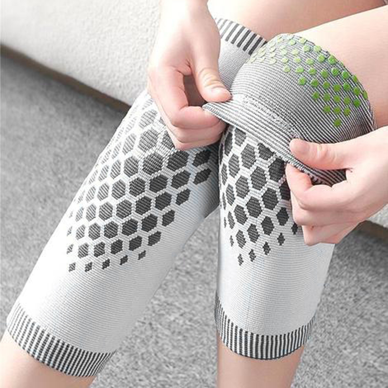 1 Pair Mugwort Dot for Old Cold Leg Knee Protector for Cold Knees Keeps ...