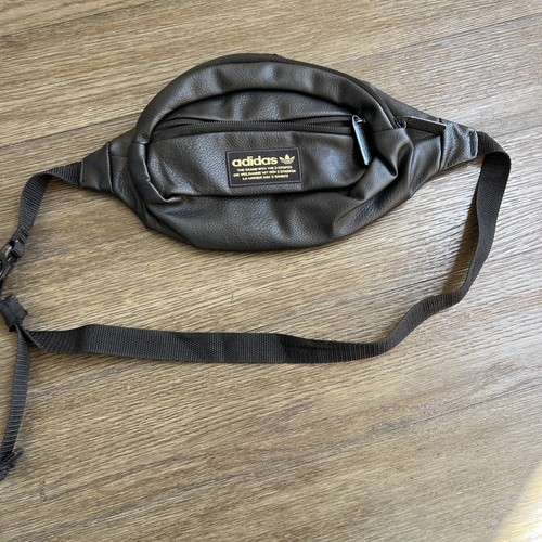 Adidas Originals Unisex Waist Fanny Pack Travel Bag Black/gold Faux ...