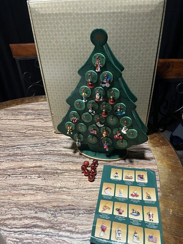 Hallmark 2005 Christmas at Last! Advent Countdown Calendar | eBay