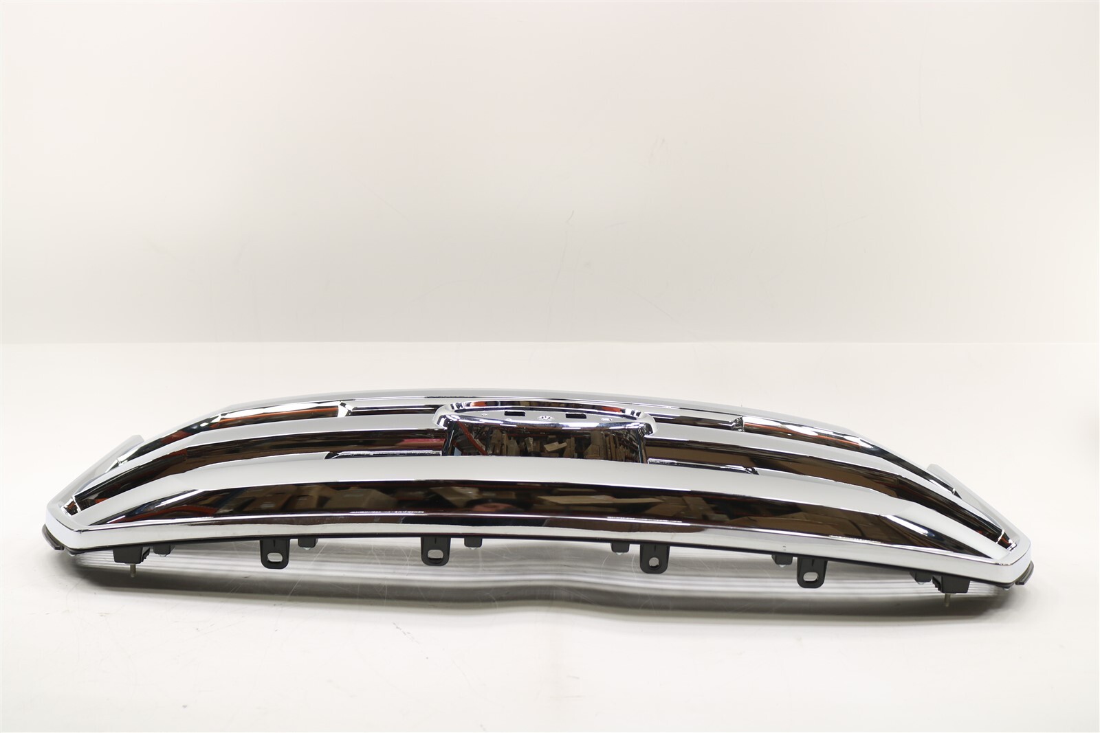 NEW OEM Ford Radiator Grille Chrome FL3Z-8200-HA F-150 Lariat 2015-2017 ...