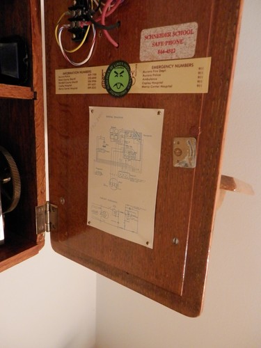 Antique Oak Wall Mount Telephone WESTERN MFG & CRACRAFT-LEICH ELECTRIC ...