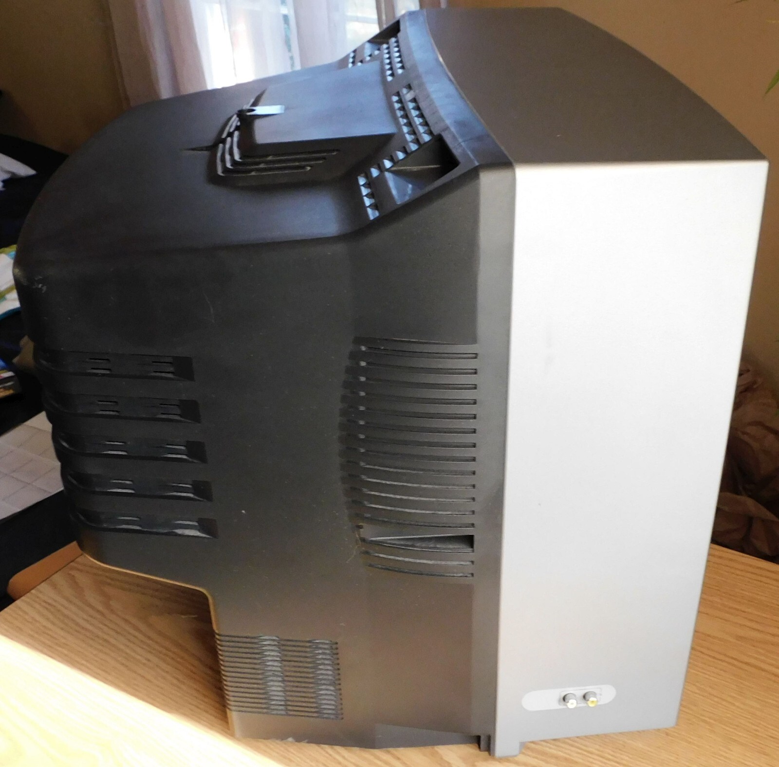 Vintage APEX 20" CRT TV AT2002, Retro Gaming, No Remote, *Local Pickup ...