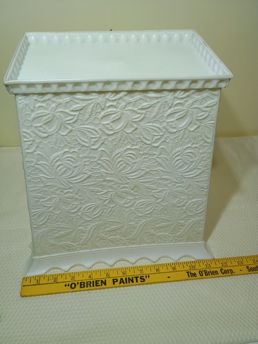 Vtg Max Klein White Lace Floral Ruffle Top Plastic Waste Basket Trash ...