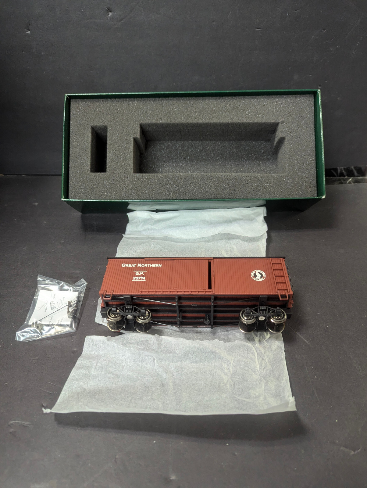 Bachmann On30 Box Car Great Northern RR 27011 Model Train | eBay