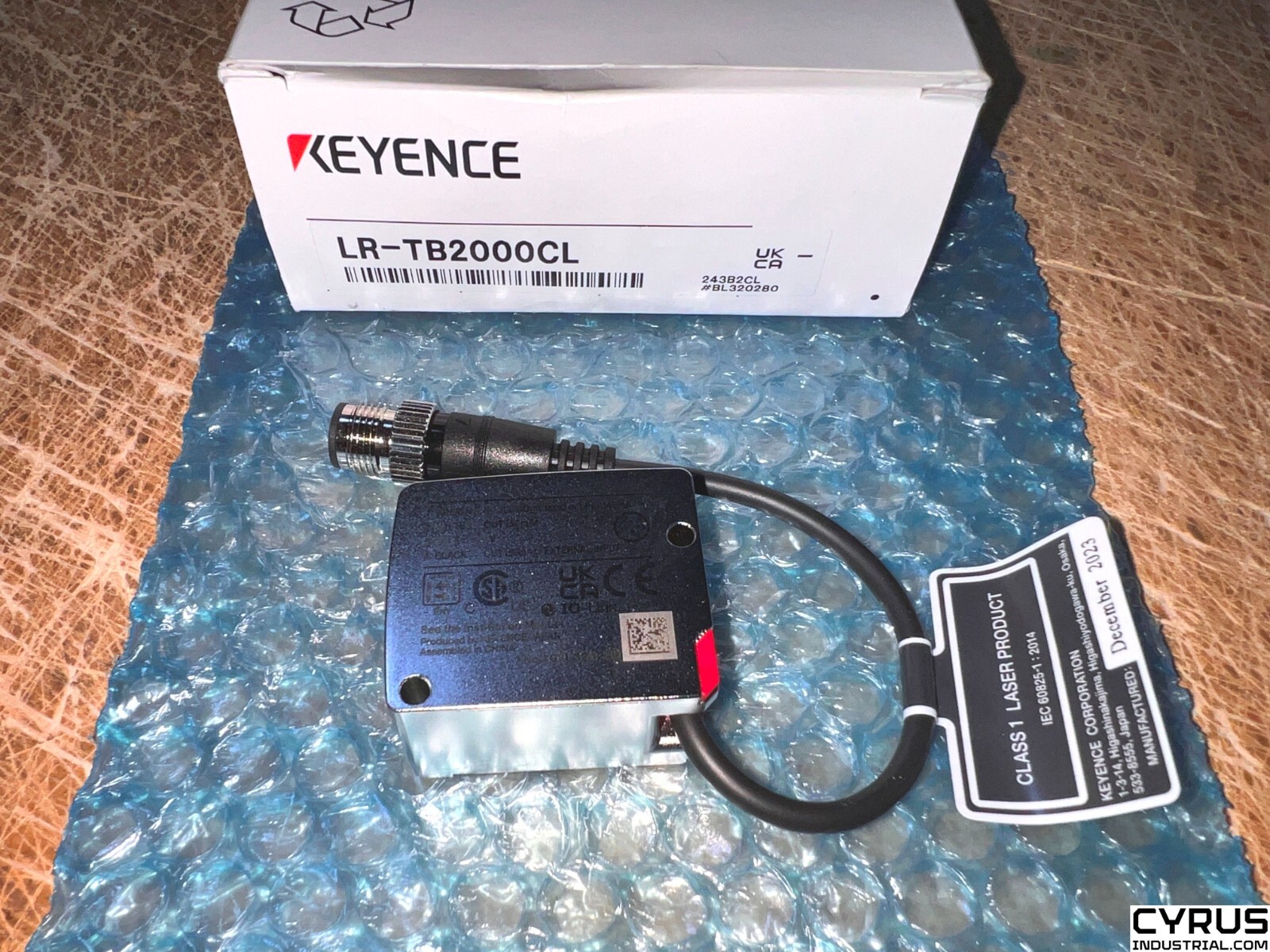 Keyence LR-TB2000CL Detection distance 2 m, Cable with connector M12 ...