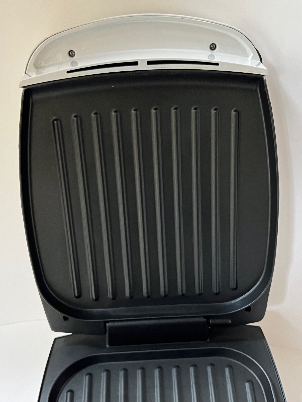 SALTON Large GEORGE FOREMAN LEAN MEAN FAT GRILLING MACHINE #GR26TMR ...