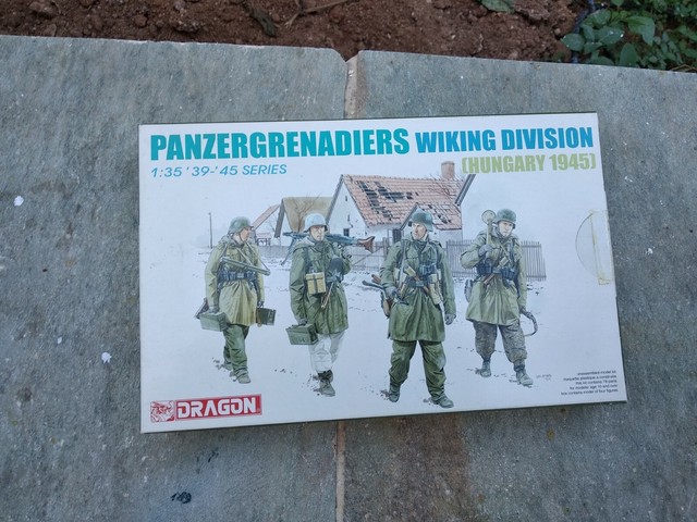 Dragon 6194 Panzergrenadiers Wiking Division Ungarn1945 online kaufen ...