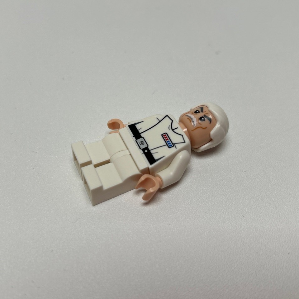 LEGO Star Wars Admiral (Colonel) Wullf Yularen Mini Figure sw0633 Set ...