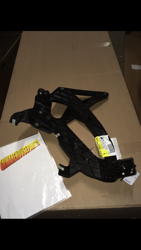 2019 SILVERADO 1500 PASSENGER SIDE FRONT BUMPER OUTTER PLASTIC BRACKET ...