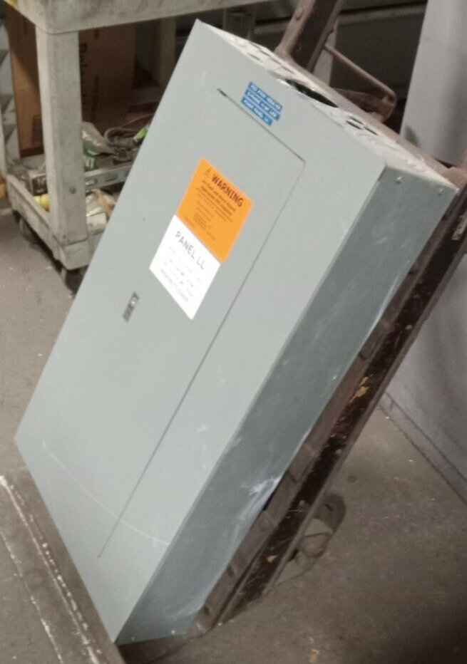 SQUARE D 225 AMP MAIN LUG PANELBOARD 42 CIRC 120/208/240 VAC 3Ø 4W ...