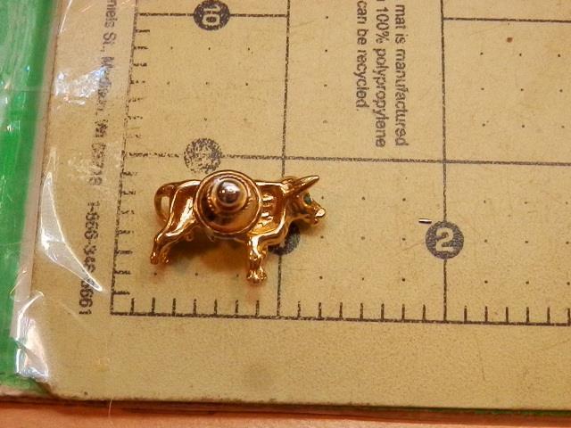 Cattle Lover Vintage 1980's Gold Tone Rhinestone Bull Push Pin 123N8 | eBay