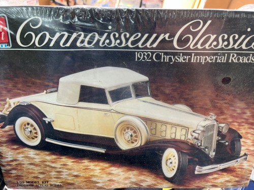 AMT 6514 1932 Chrysler Imperial Roadster Connoisseur Classic 1/25 McM ...