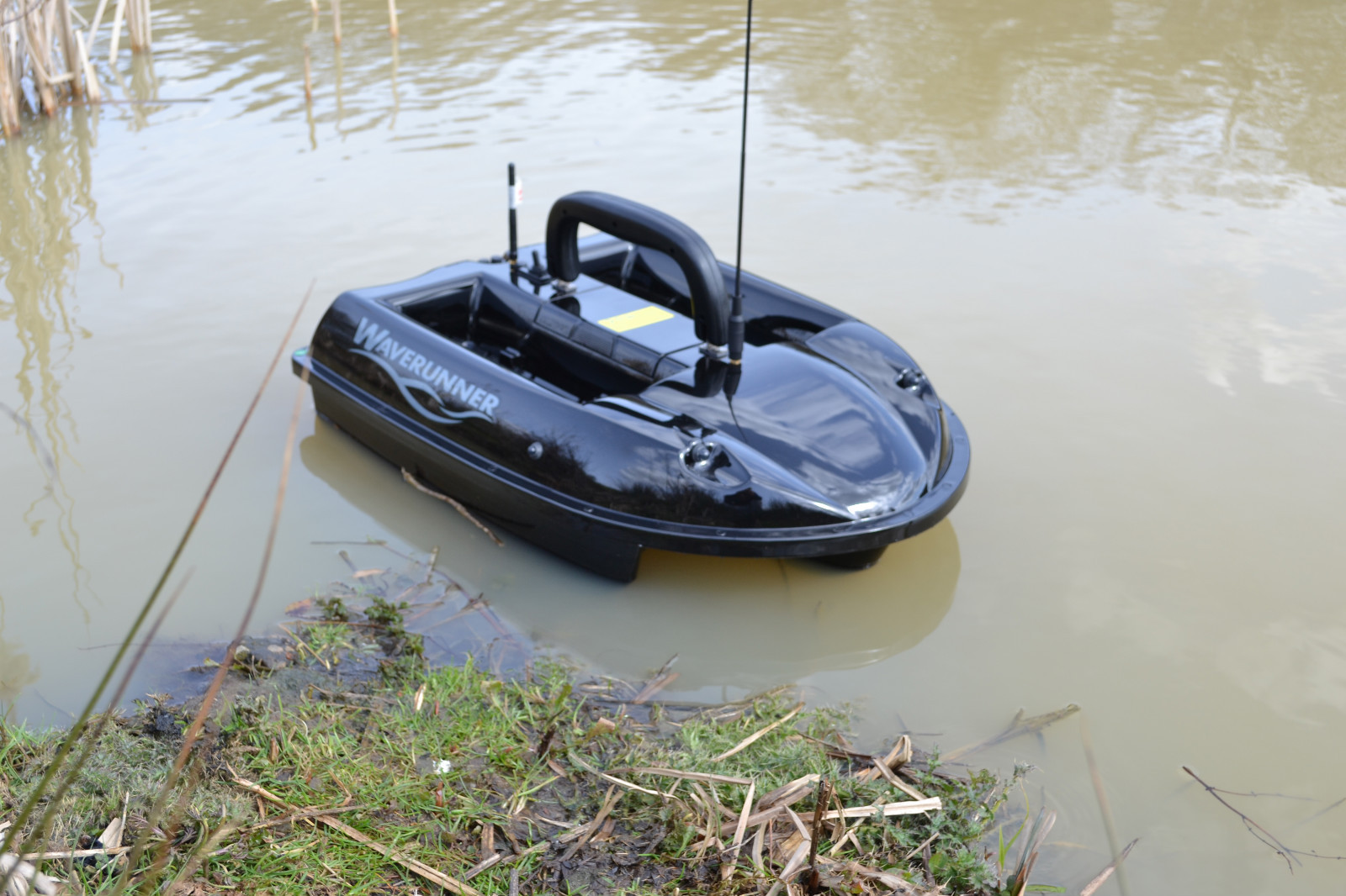 Waverunner MK4 Bait Boat (Scavenger) + Toslon TF520 Fish Finder | eBay UK
