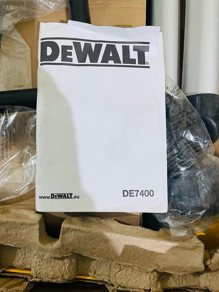 DeWalt DE7400 Heavy Duty Rolling Saw Workstation | eBay