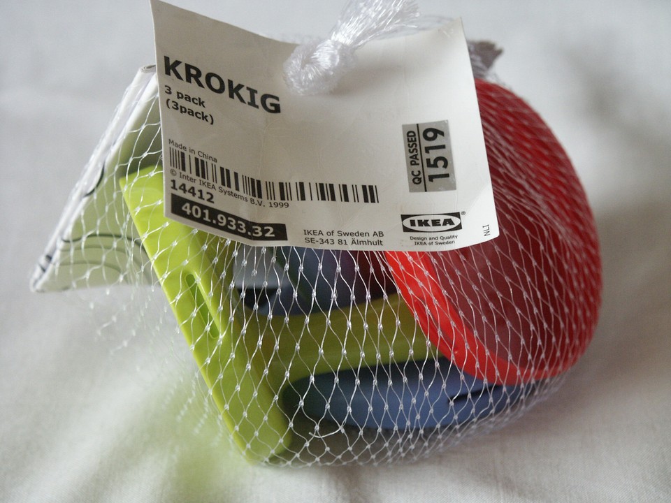 IKEA Krokig Colored Wall Hooks 3 Pack 401.933.32 Plastic Red Blue Green ...