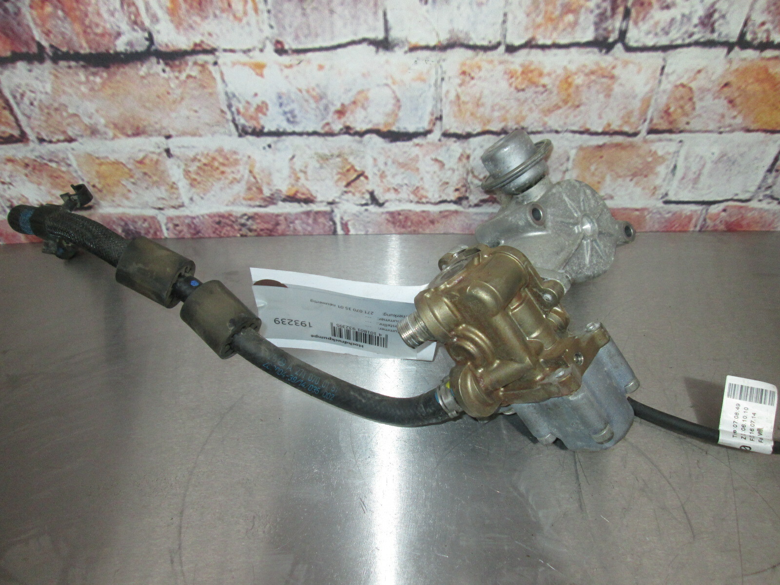 Mercedes-Benz M271 High pressure pump A2710703501 as good as new in ...