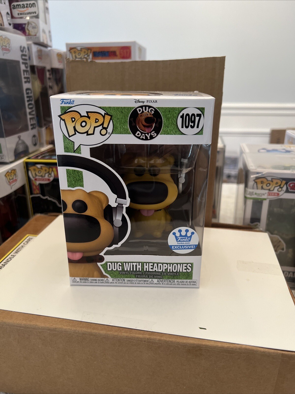Funko Pop! Disney / Pixar DUG DAYS - DUG WITH HEADPHONES #1097 - Funko ...
