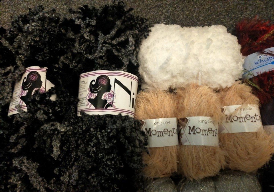 Knitting wool bundle textured,fancy yarns,1100g new | eBay UK