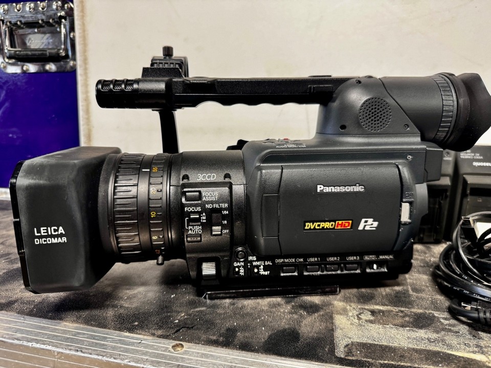 Panasonic AG-HVX200P DVC PRO HD P2 Camera Camcorder w/ LOTS of ...