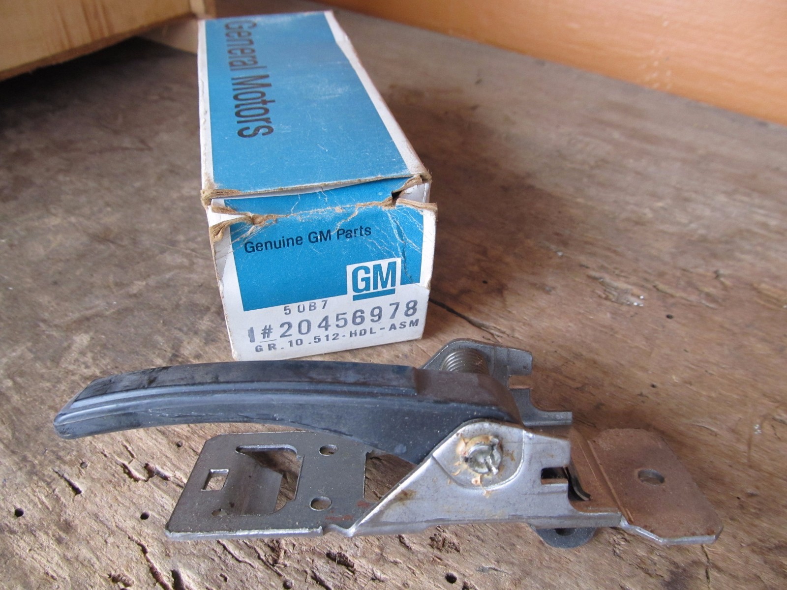 NOS GM DOOR HANDLE 1982 1983 1984 1985 1986 87 88 Pontiac Olds Chevy ...