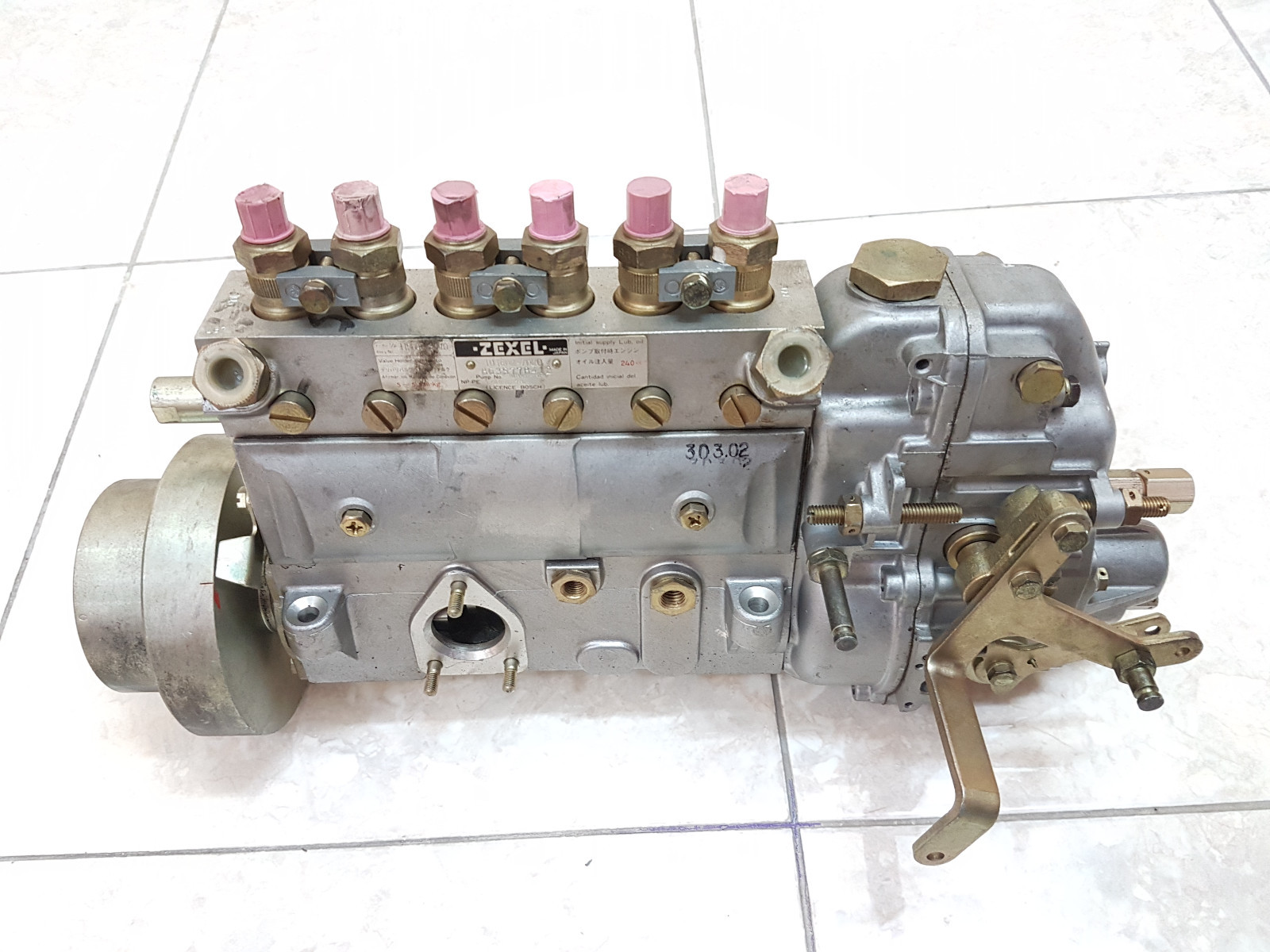 Original Zexel Fuel Injection Pump 101602-7020 for Isuzu 6SA1 Engine ...