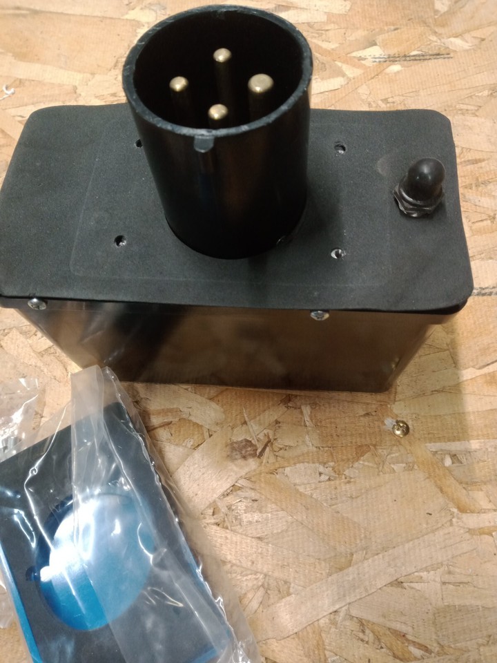 Kussmaul Super 30 Auto Eject 4-Pin 30 AMP NEVER USED | eBay