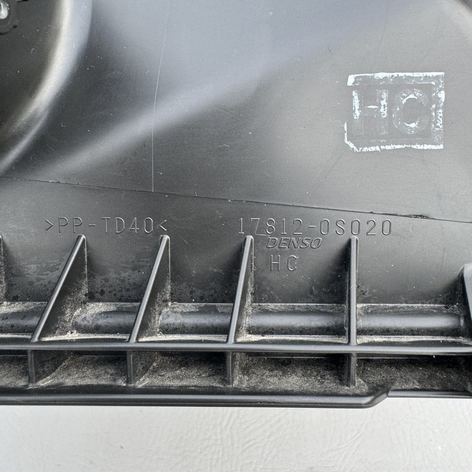 14-21 Toyota Tundra Sequoia 5.7L Air Cleaner Intake Upper Cover 17812 ...