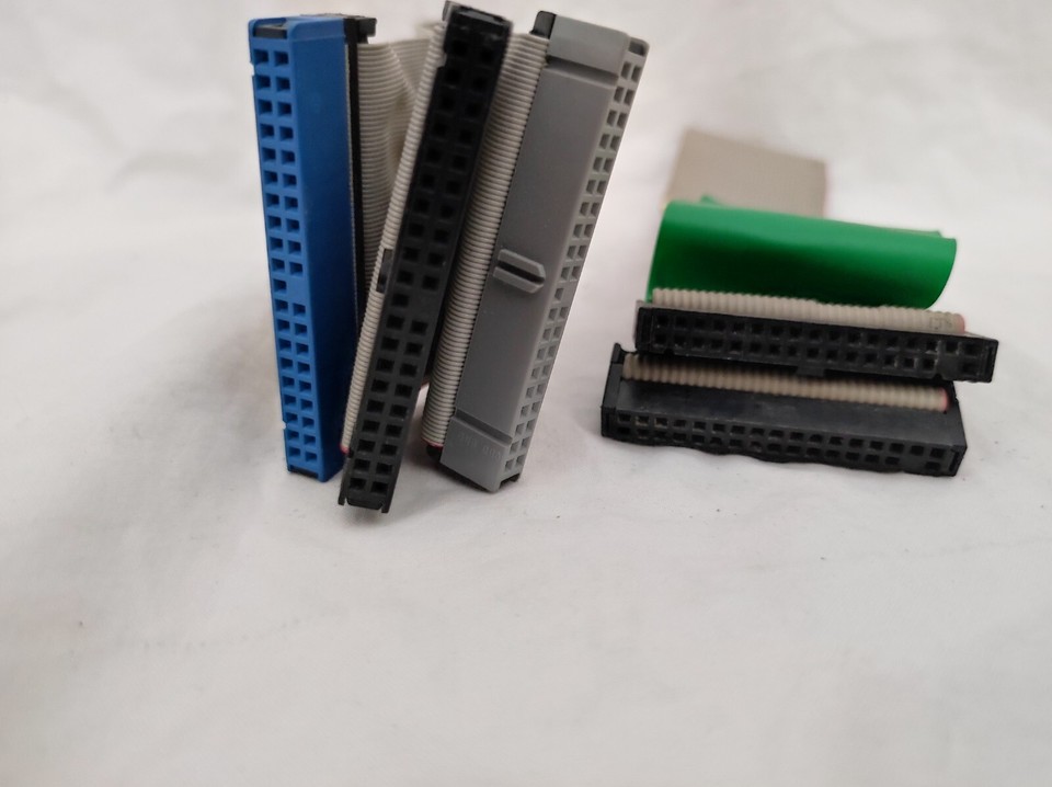 IDE 40 Pin 3 Connector and Floppy Disk Drive 34 Pin 2 connector Cables ...