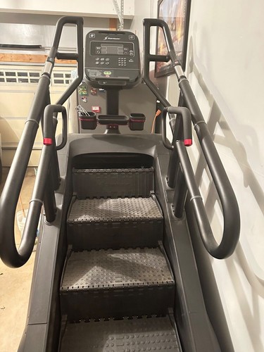 Black Stairmaster Gauntlet 10 Series W/LCD - Slightly Used 2 Years Old ...