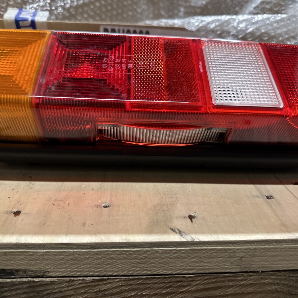 LEYLAND ROADRUNNER DAF45 REAR LIGHTS PAIR | eBay UK