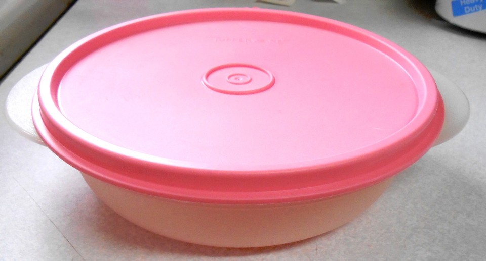 TUPPERWARE BOWL WITH LID #2646A-3 AND 227-44 | eBay