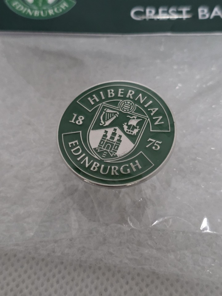 RARE HIBERNIAN F.C. OFFICIAL ROUND CREST ENAMEL PIN BADGE MERCHANDISE ...