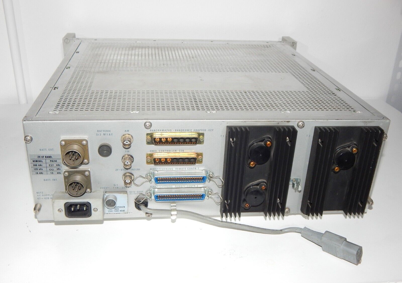 Rohde & Schwarz VHF-UHF test receiver ESU 2 rack mount | eBay