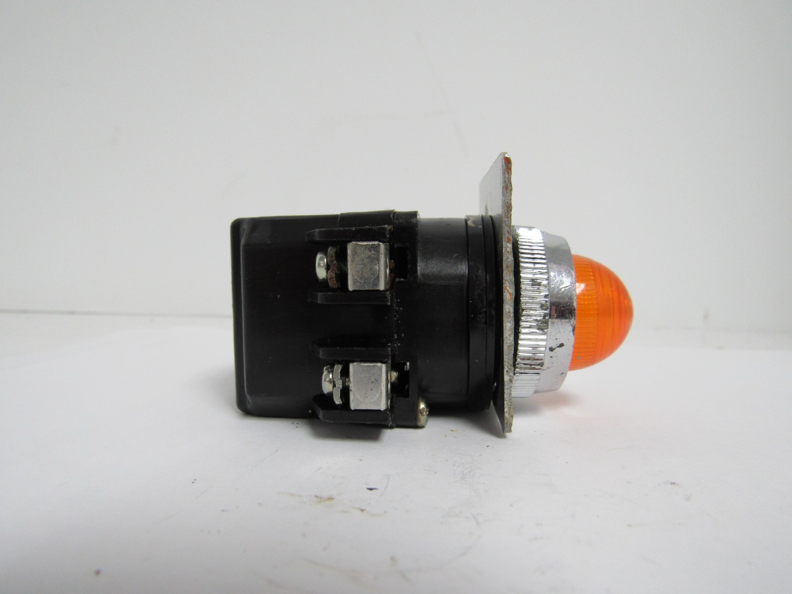 SHAN-HO ELECTRIC ORANGE PILOT LIGHT 100-110V 50/60 Hz | eBay