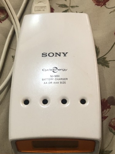 SONY CYCLE ENERGY AA or AAA NI-MH BATTERY CHARGER BCG-34HRMD | eBay