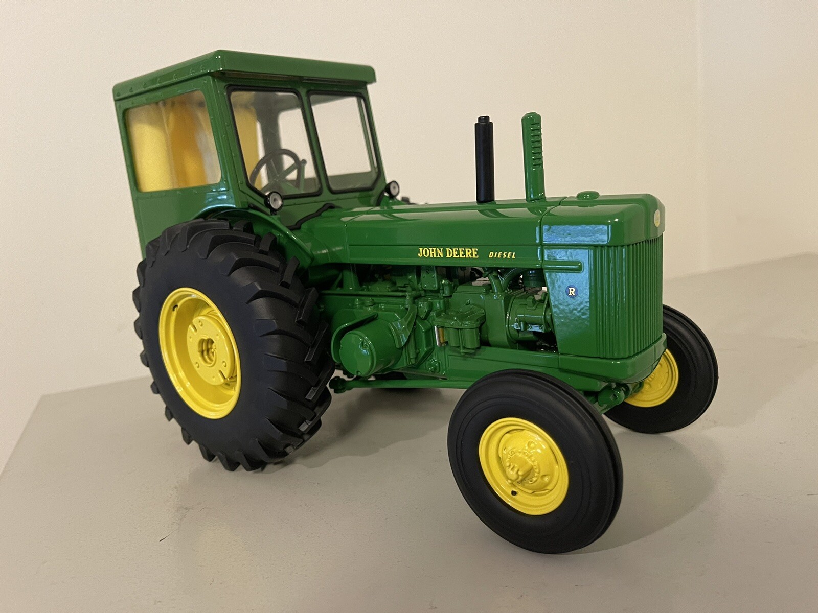 John Deere Ertl 1/16 Scale Model R with Cab Two-Cylinder Club 2024 ...