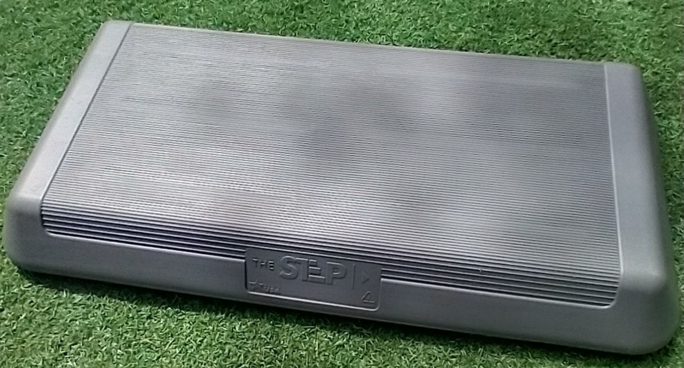 THE STEP AEROBICS PLATFORM 28" X 12" PLATFORM W/ 4" HIGH STEP GRAY ...