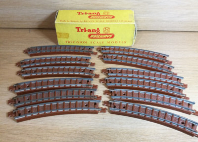 Triang TT Track 12 x t54 half large radius curved pieces in original ...