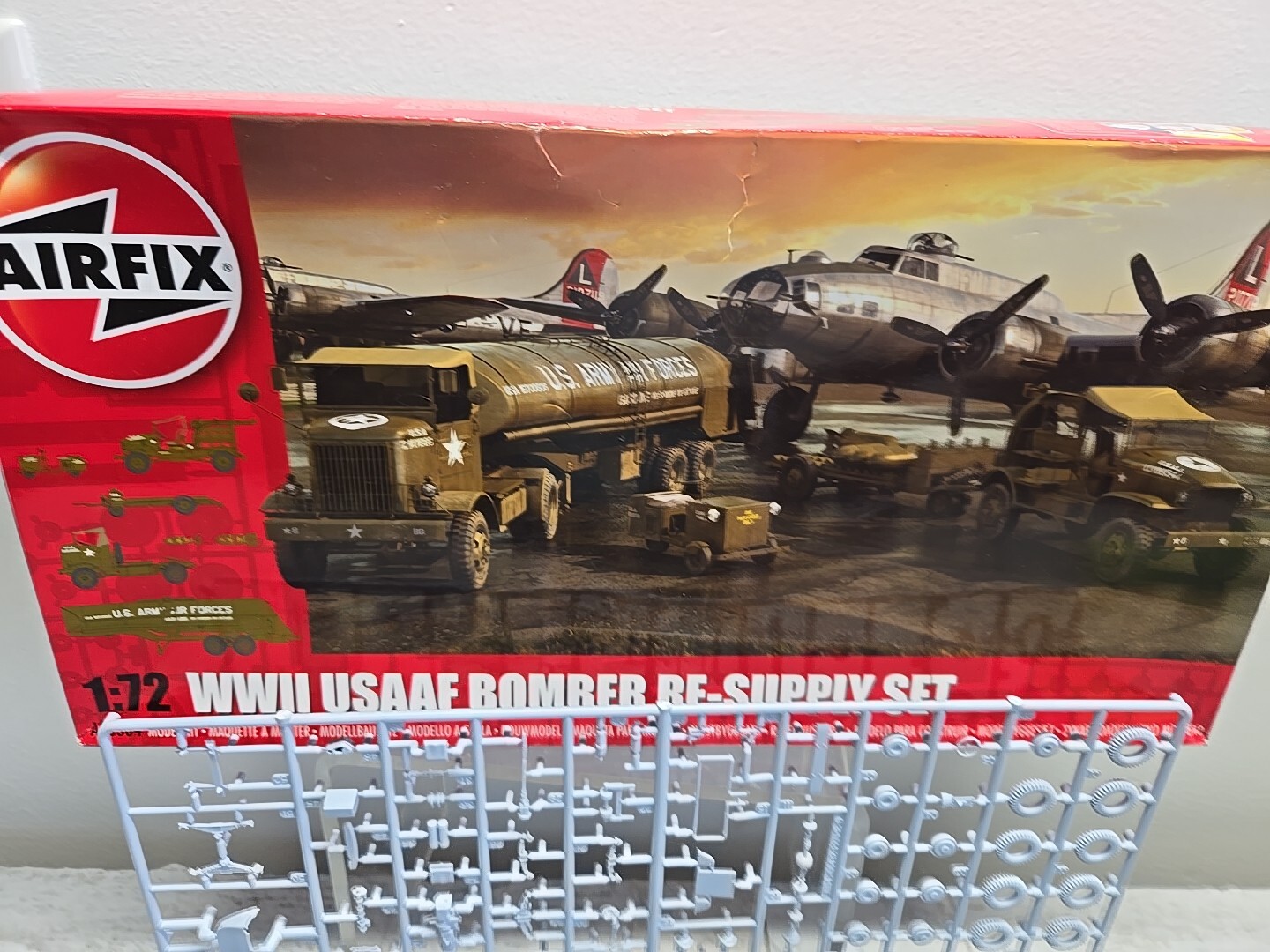 Airfix A06304 WWII UsAAF Bomber Re-supply Set Plastic Model Kit 1:72 ...
