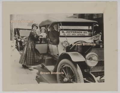 1910s New York City Spring St Jitney Bus Car 5 Cents Woman & Child Hop ...