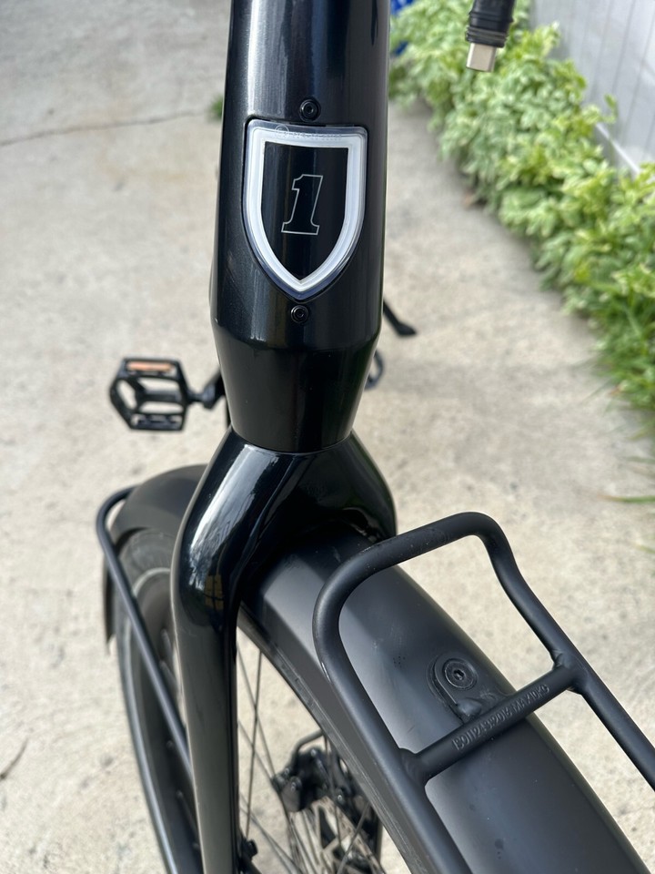 Serial 1 Rush/City Speed, Medium, Black. Certified to UL 2849 standards ...