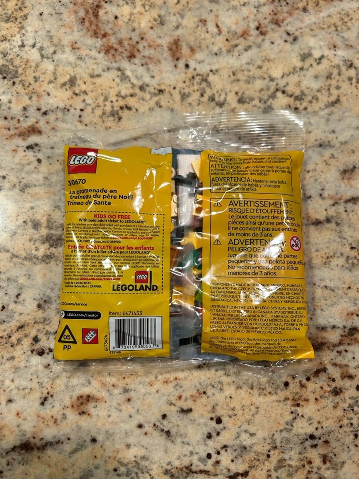 Lego Minecraft 66807 3in1 Infinite Worlds Gift Set New In Hand + Santa ...