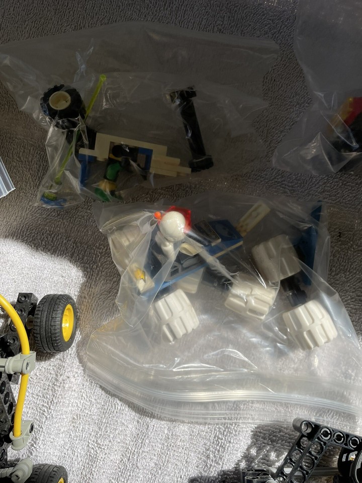 LEGOS Large Mixed Lot Prebuilt Figurines Machines Trucks Cars w/Extra ...